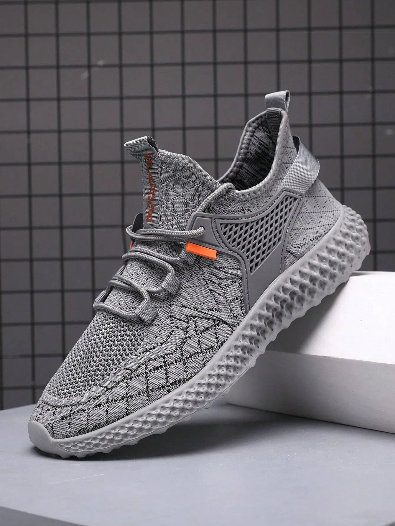 Men's All-Season Running & Casual Road Shoes